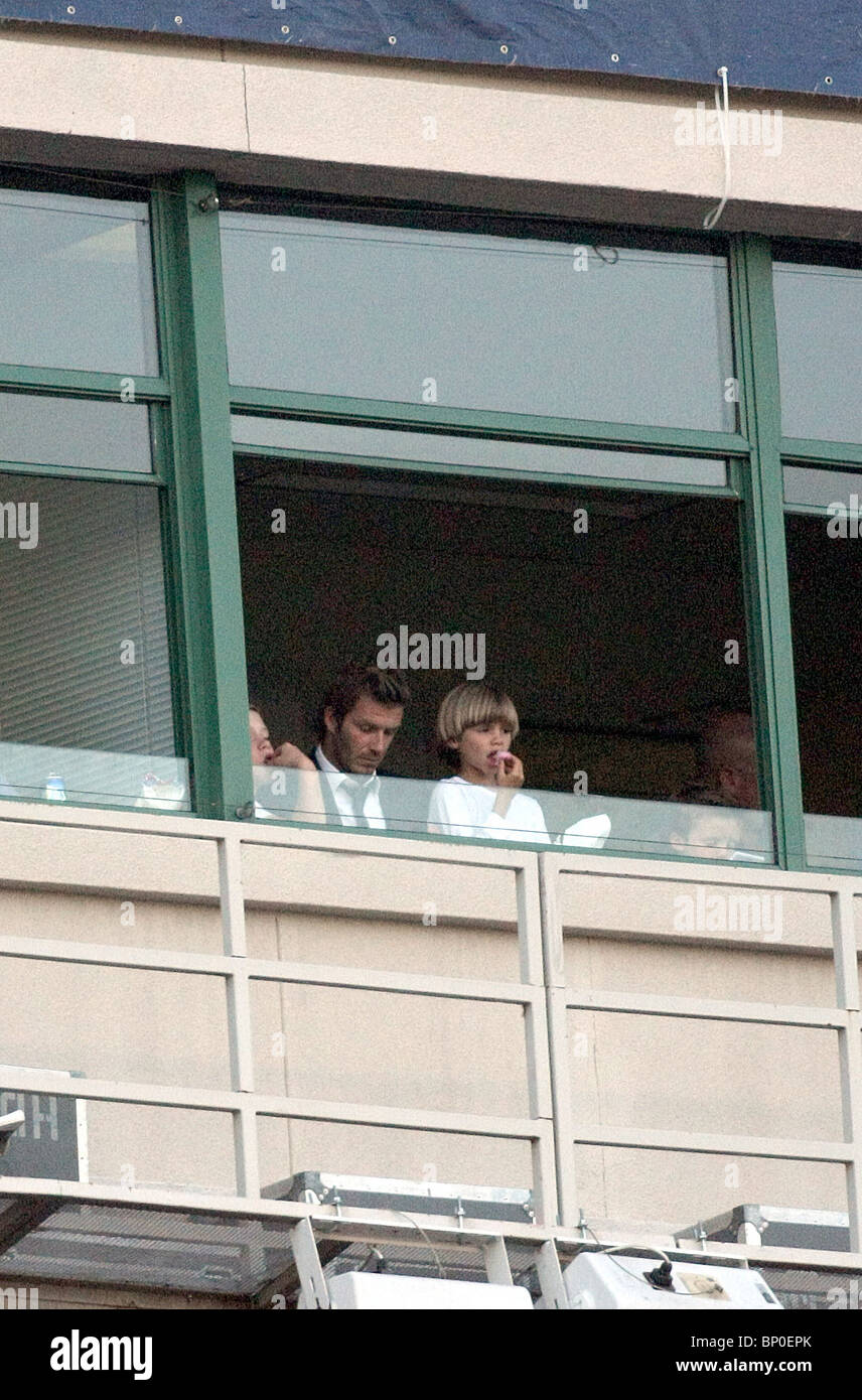 David beckham in real madrid hi-res stock photography and images - Alamy