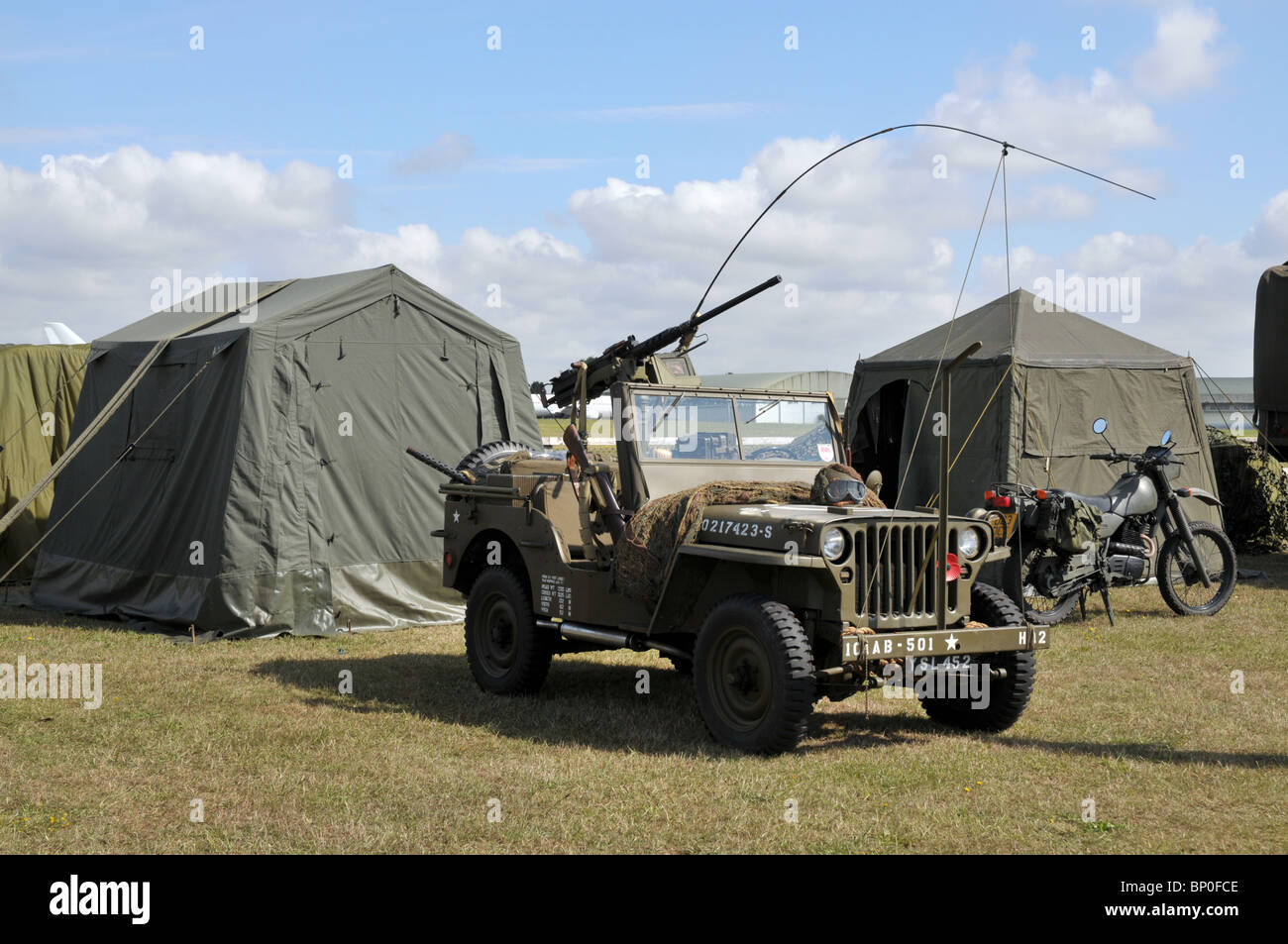 British army land rover hi-res stock photography and images - Alamy