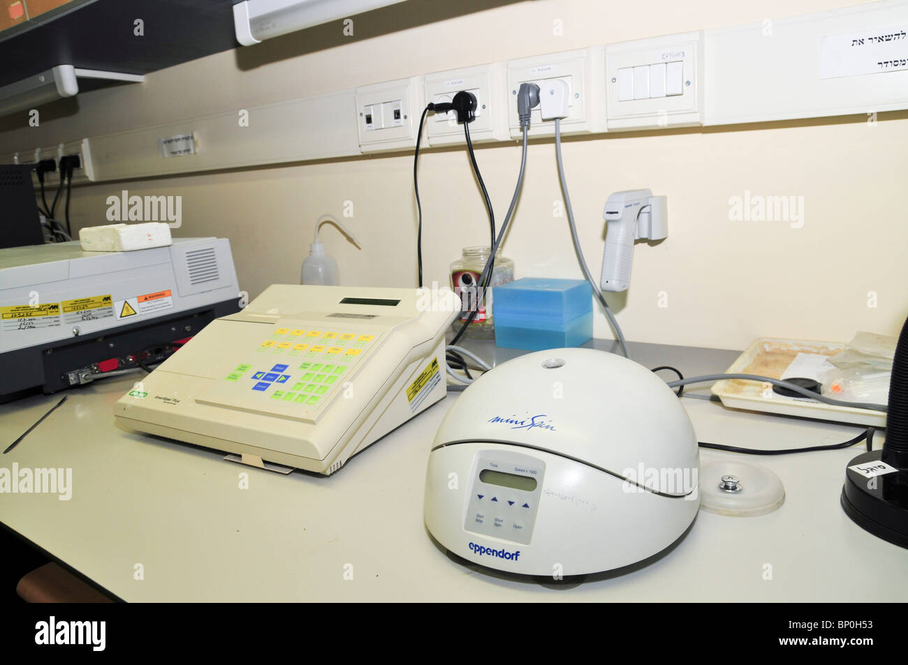 Scientific research instruments hi-res stock photography and images - Alamy