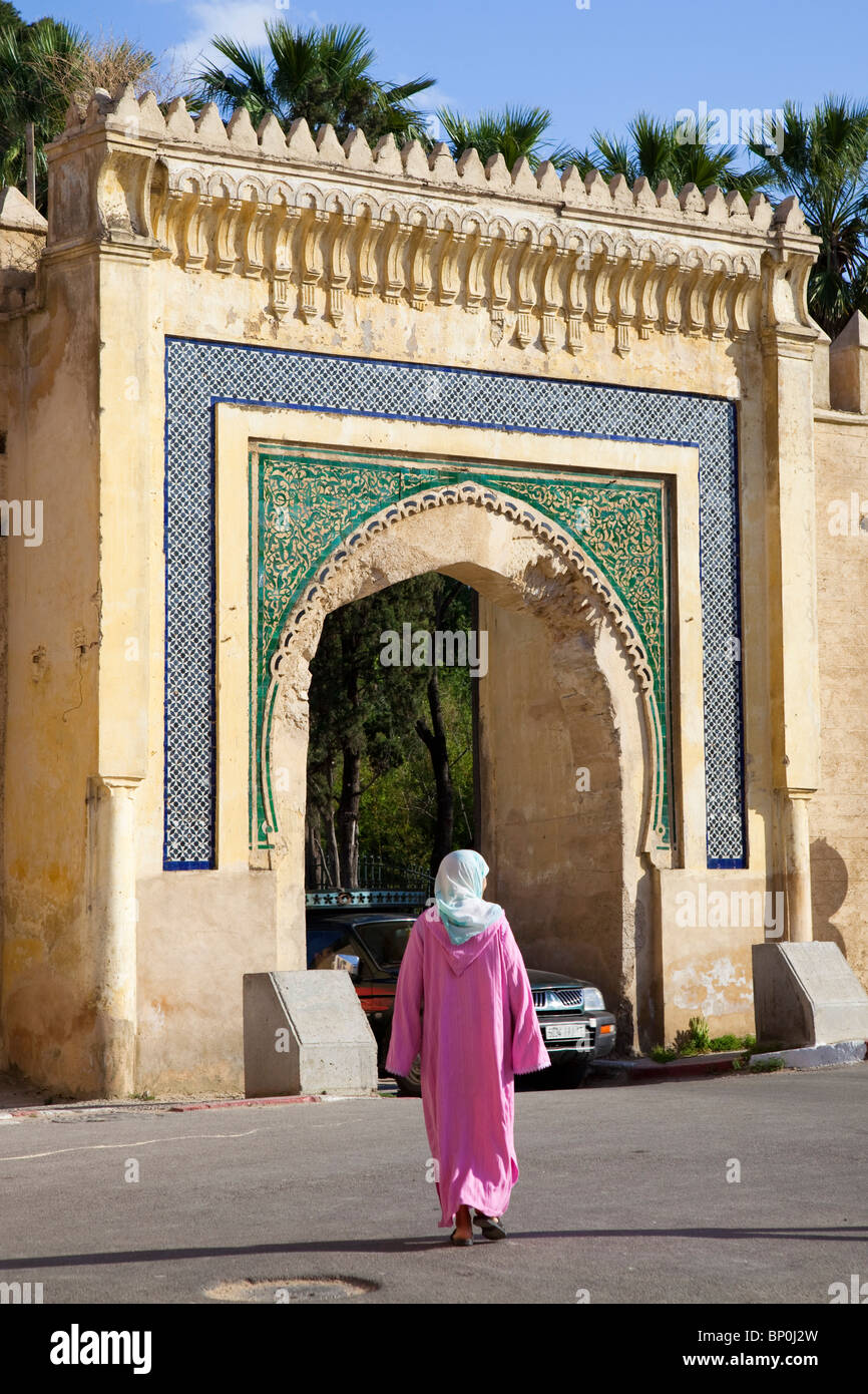 Gate in the city walls of the Old Medina in Fes, Morocco Stock Photo ...