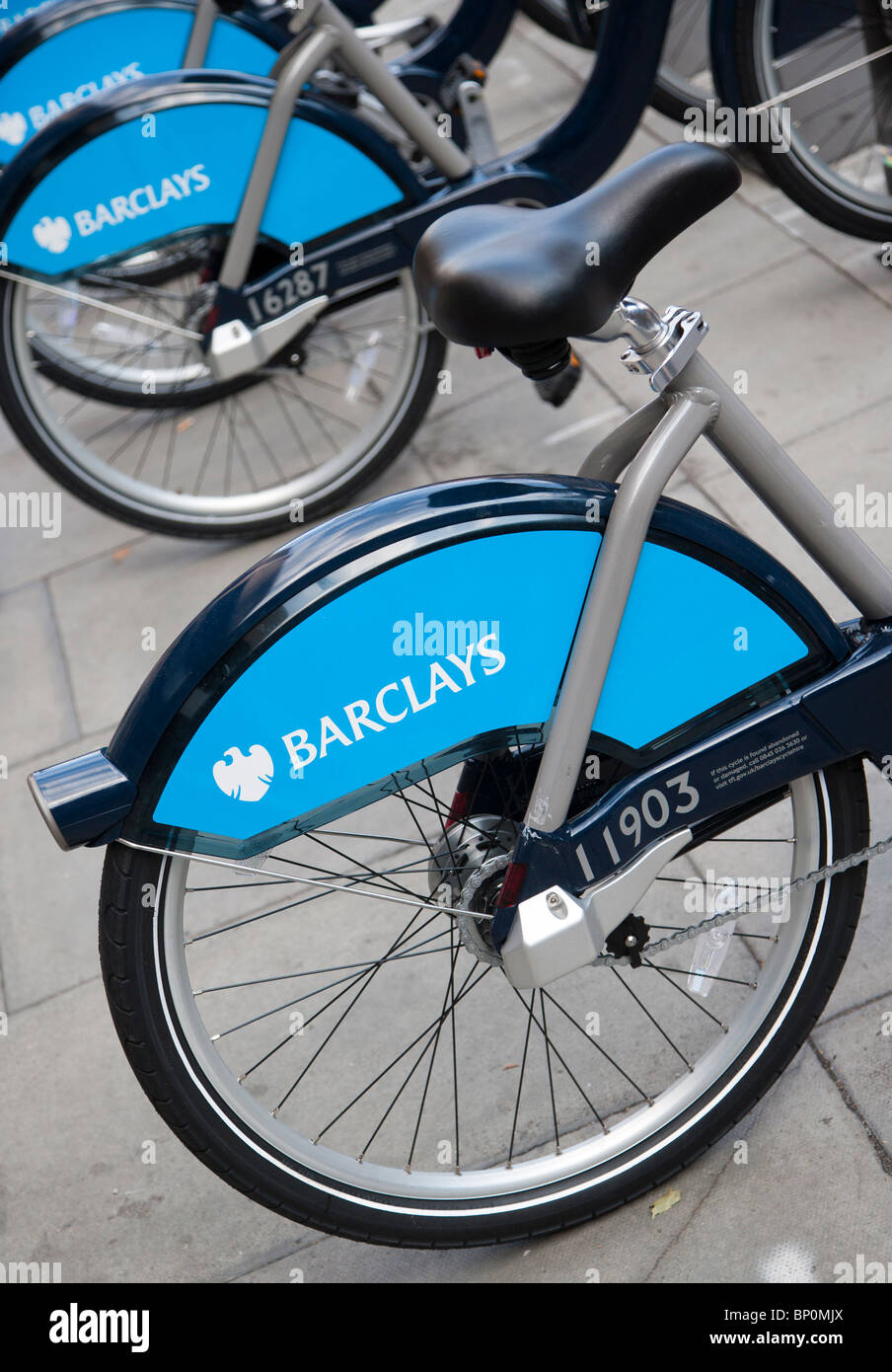 London cycle hi-res stock photography and images - Alamy