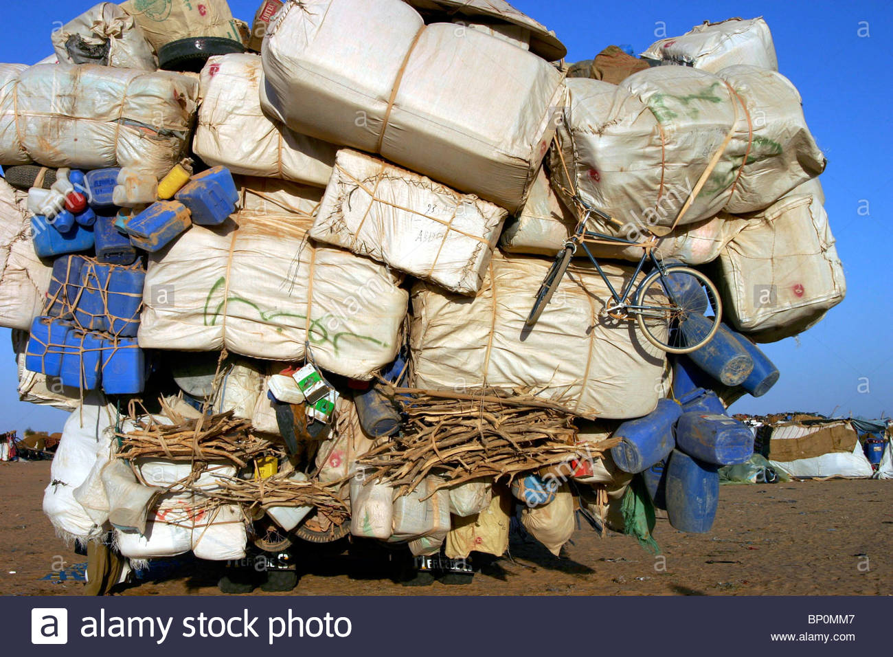Overloaded Overloading Stock Photos & Overloaded Overloading Stock ...