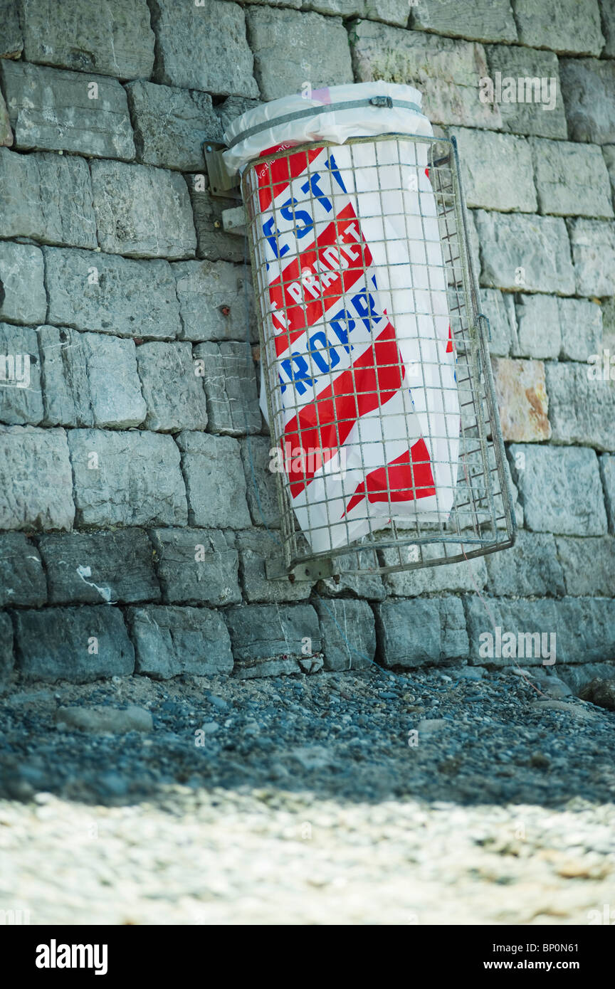 Trash can bag on hi-res stock photography and images - Alamy