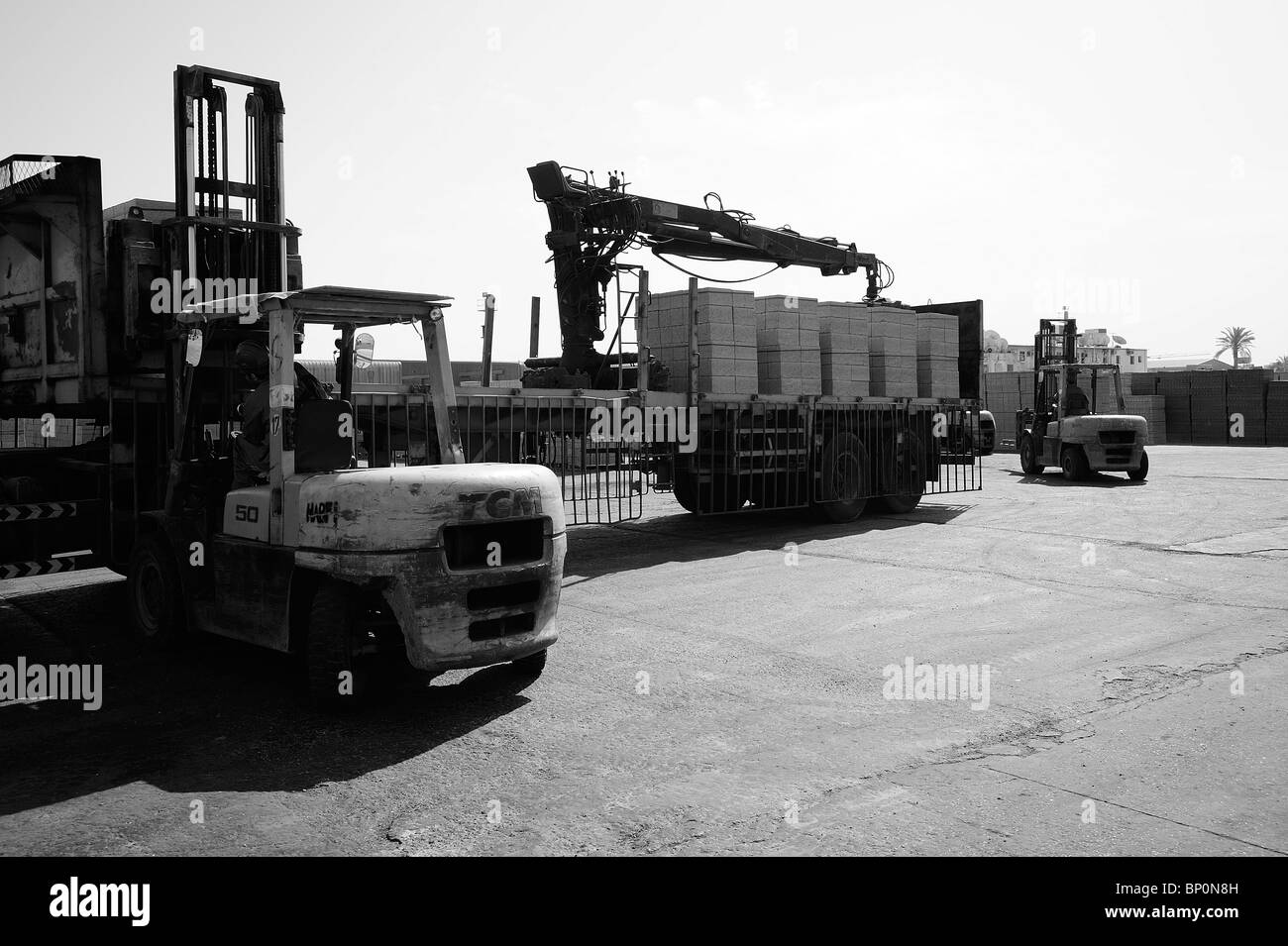 fork lift truck loading Stock Photo - Alamy