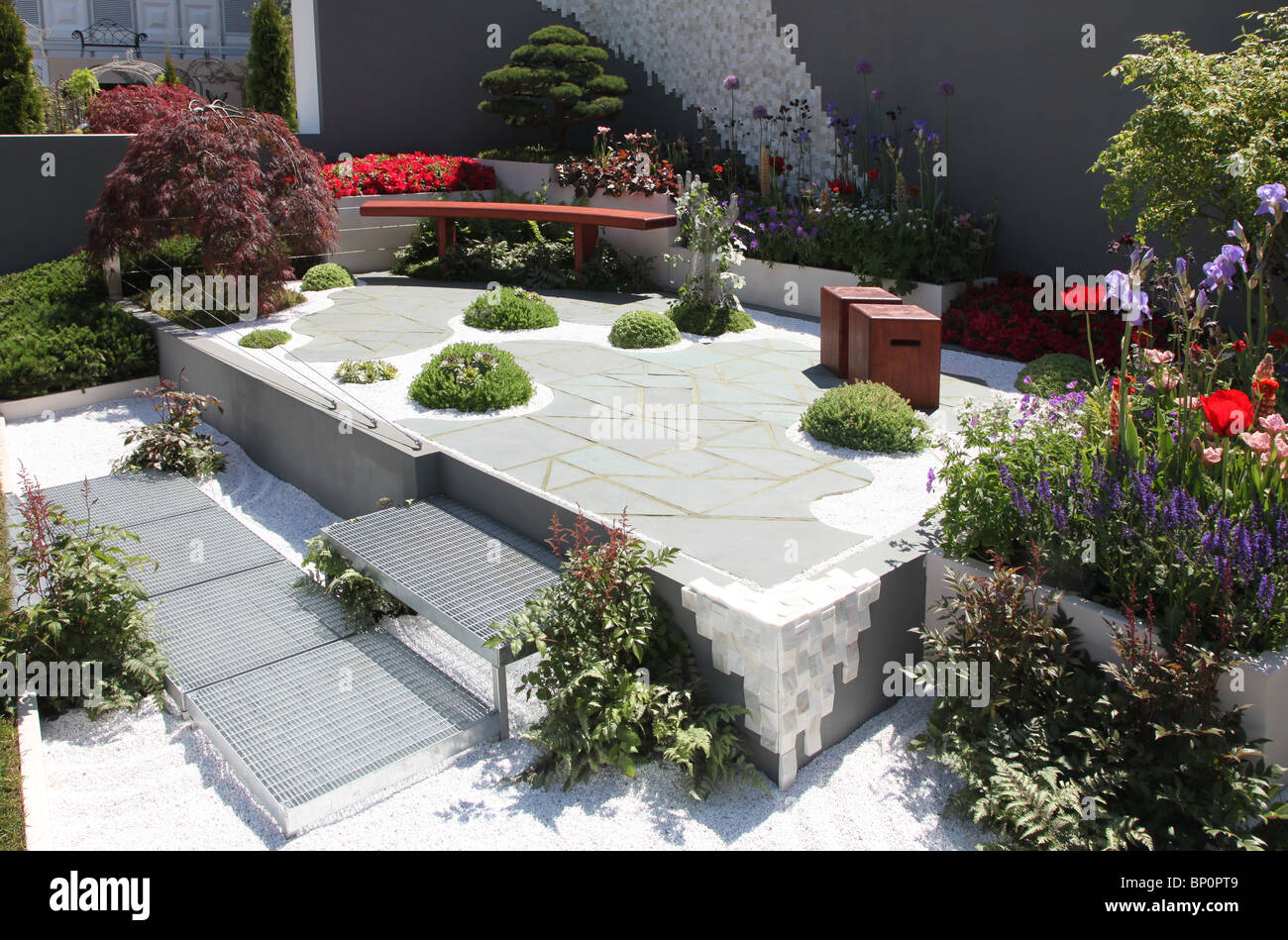 Chelsea hard landscaping hi-res stock photography and images - Alamy