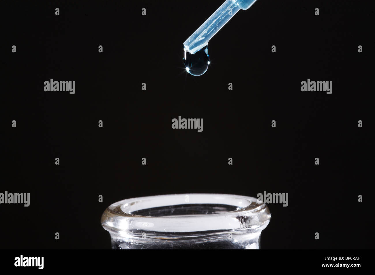 Graduated pipette hi-res stock photography and images - Alamy