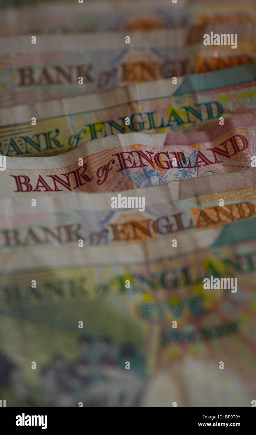 Bank of England bank notes and coins. Picture by James Boardman Stock ...