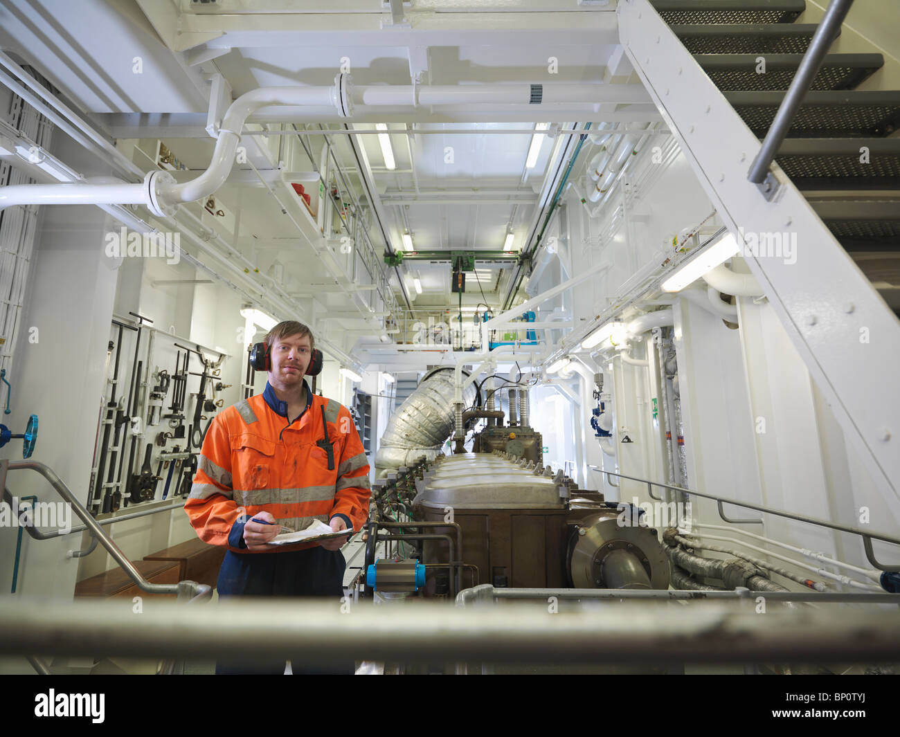 Power generation in ship hi-res stock photography and images - Alamy