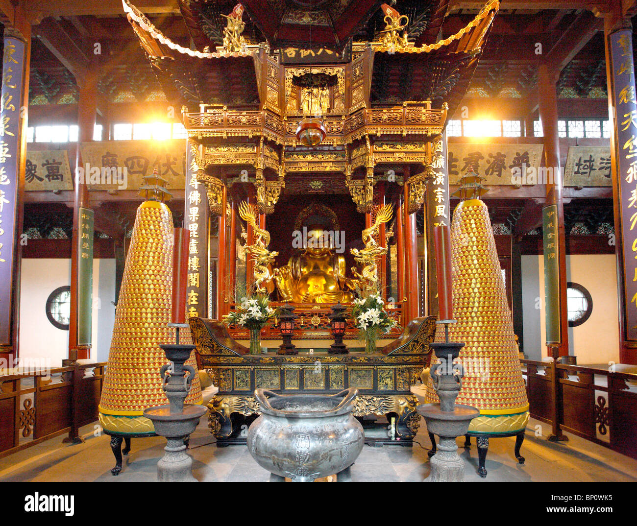 China, Zhejiang province, Hangzhou, Lingyin temple Stock Photo - Alamy