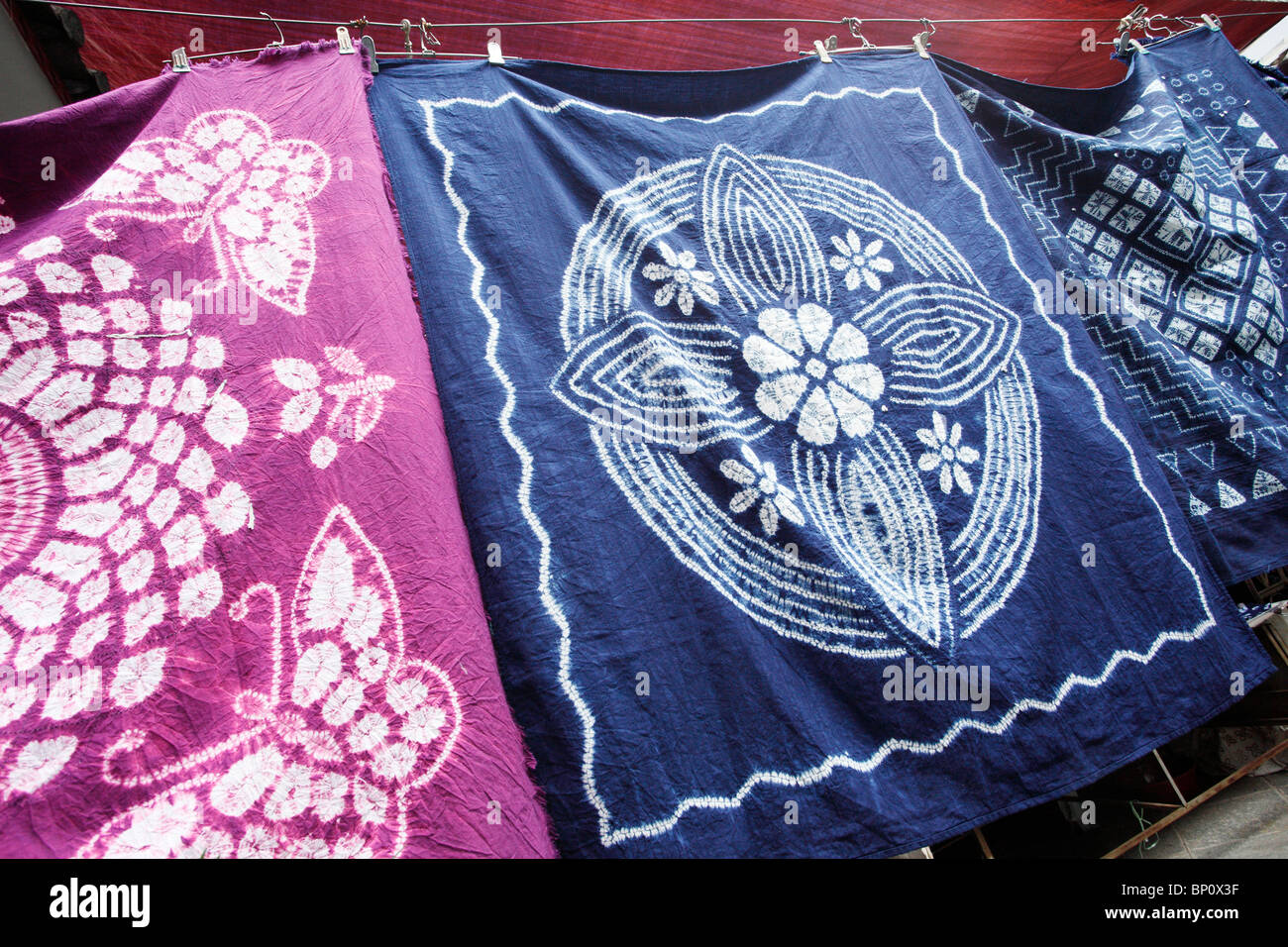 Drying batik hi-res stock photography and images - Alamy