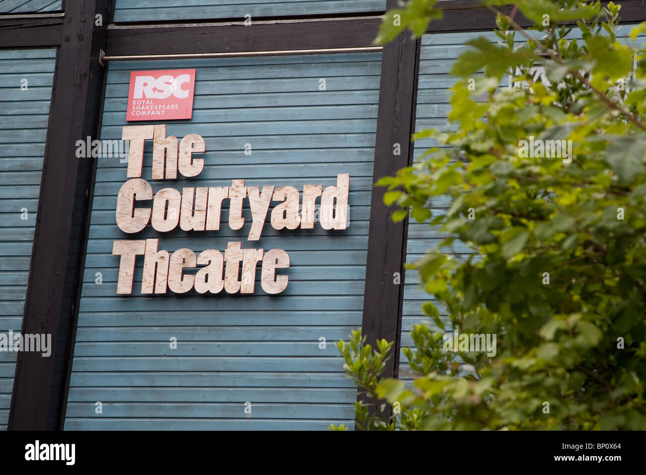 RSC Courtyard Theatre in Stratford on Avon, England Stock Photo - Alamy