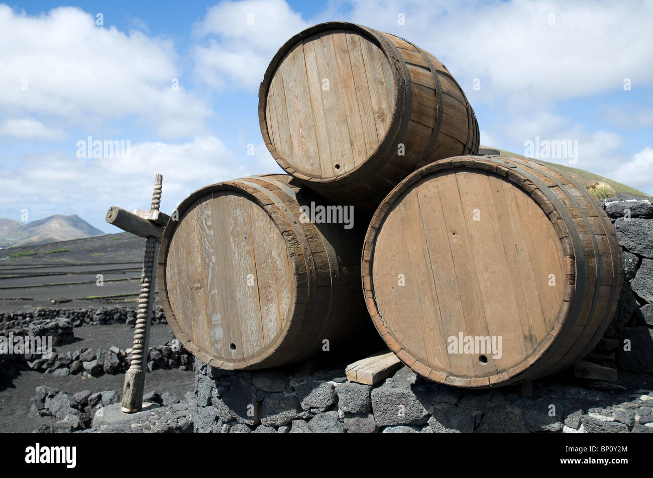 Barrels icon hi-res stock photography and images - Alamy
