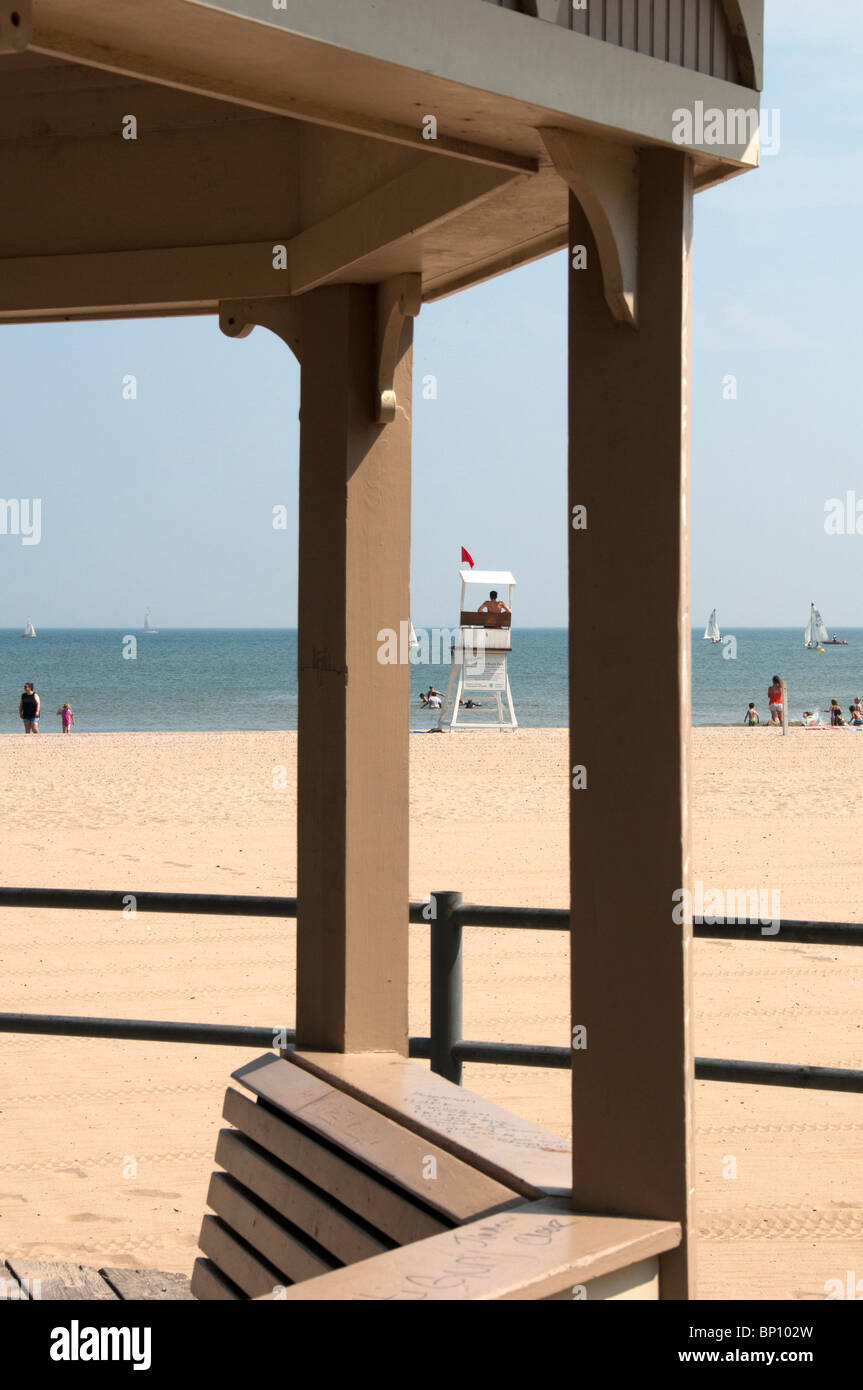 Lifeguard station on Lake Ontario Stock Photo - Alamy