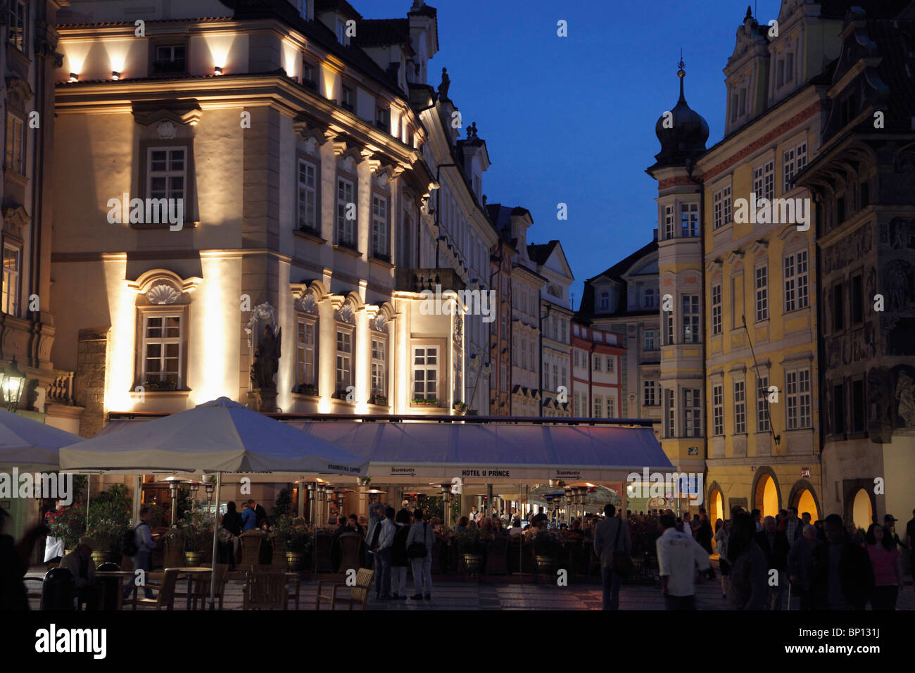 Town square at night hi-res stock photography and images - Alamy