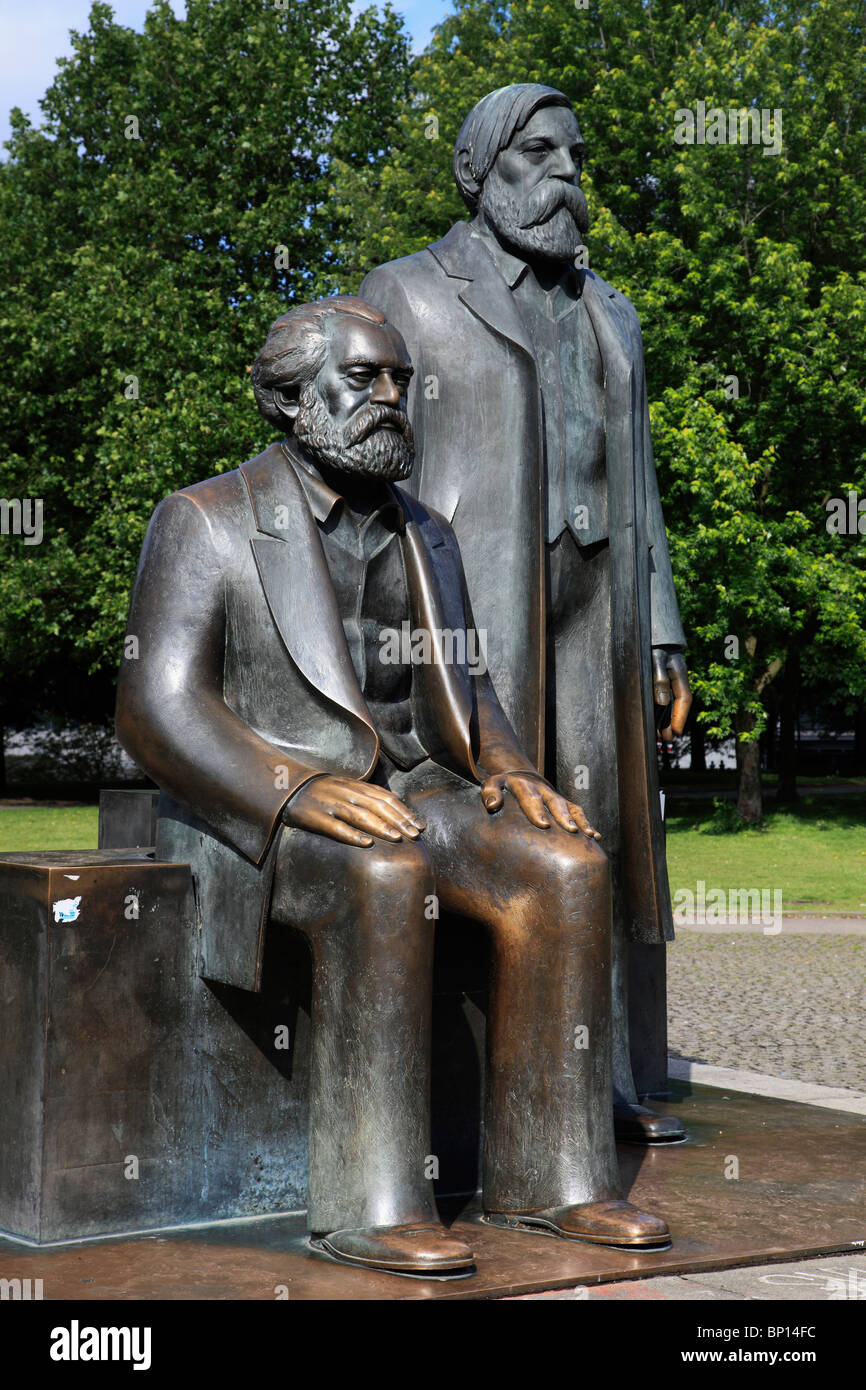 Germany, Berlin, Mitte, Marx-Engels-Forum, Marx and Engels statue Stock ...