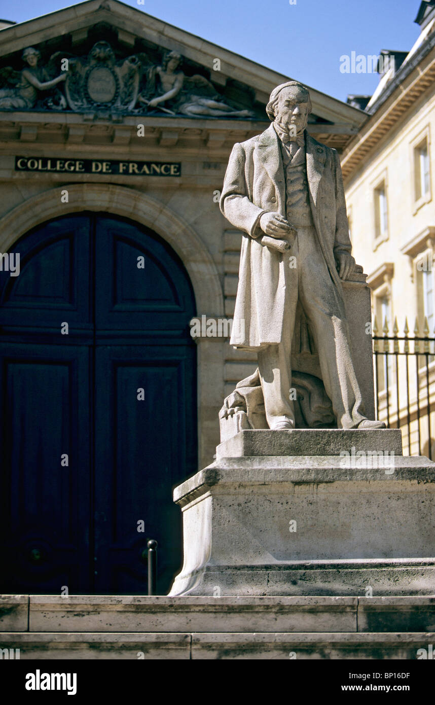 France, Paris, Collège de France, Claude Bernard statue Stock Photo - Alamy