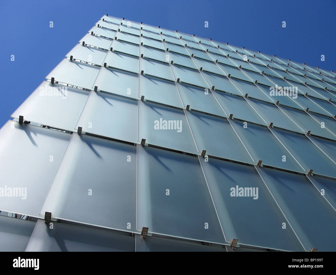 Very modern building hi-res stock photography and images - Alamy
