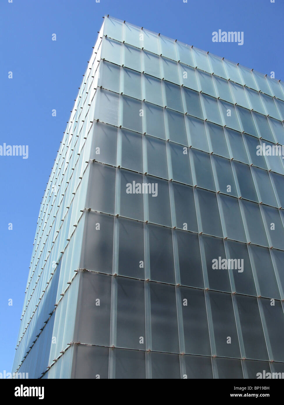Very modern building hi-res stock photography and images - Alamy