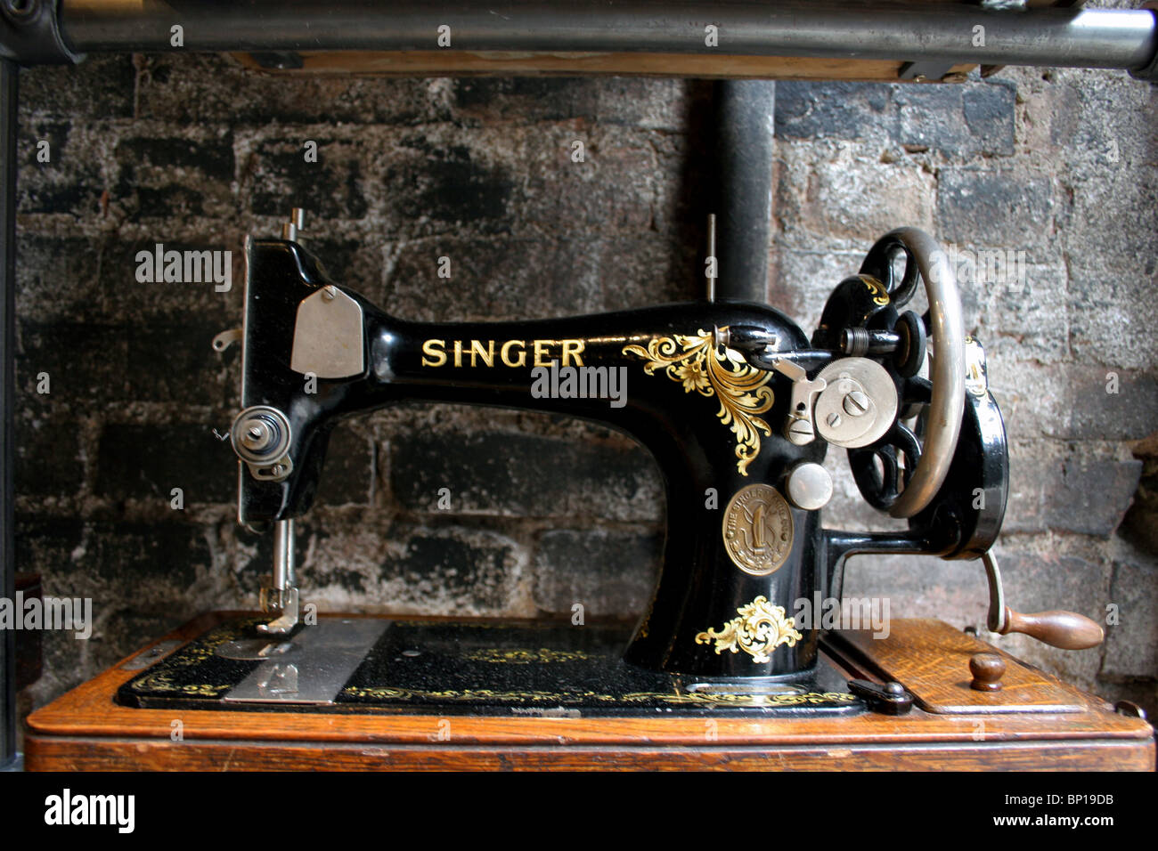 Singer Sewing High Resolution Stock Photography and Images - Alamy