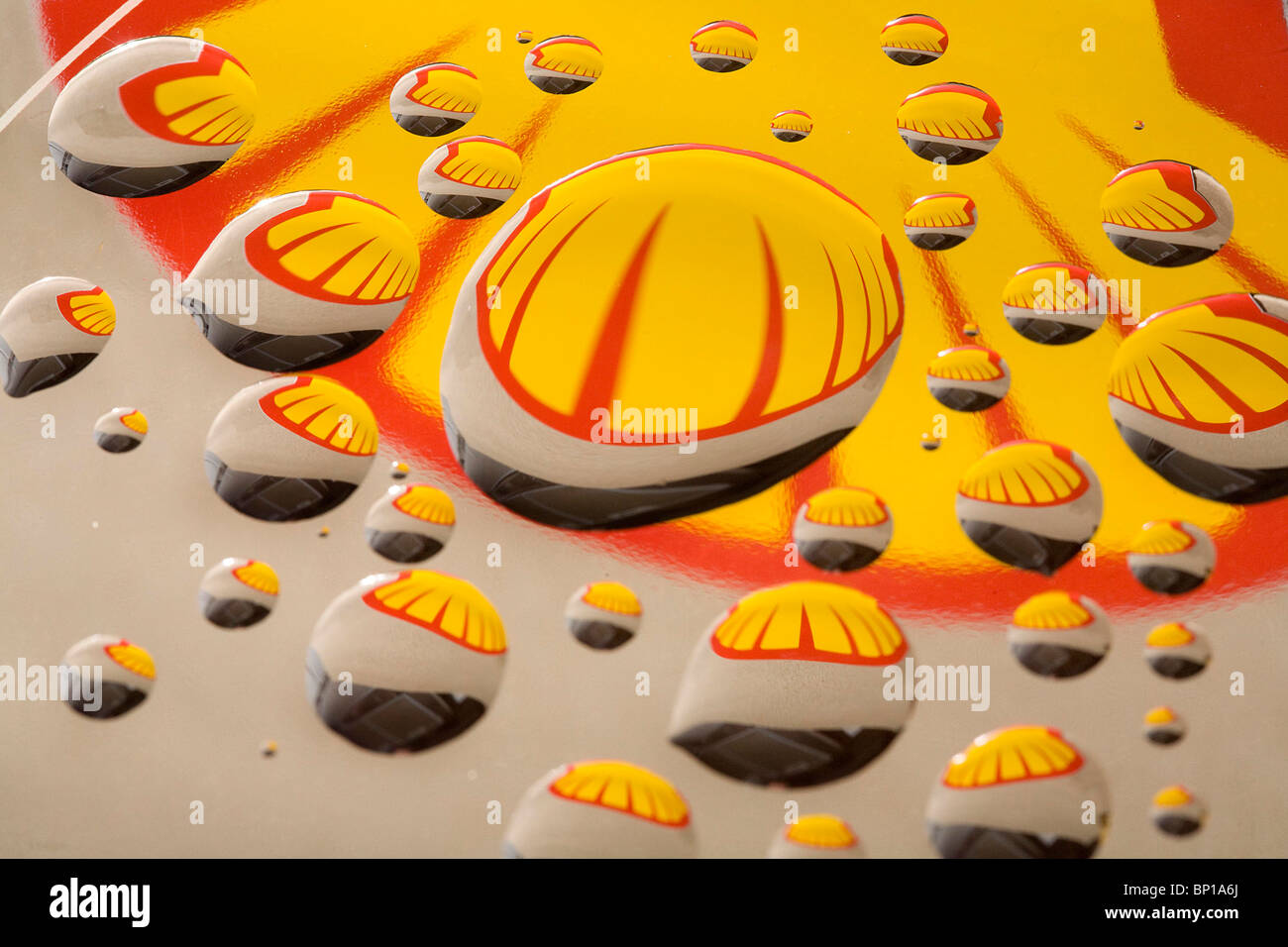 Shell oil fuel hi-res stock photography and images - Alamy