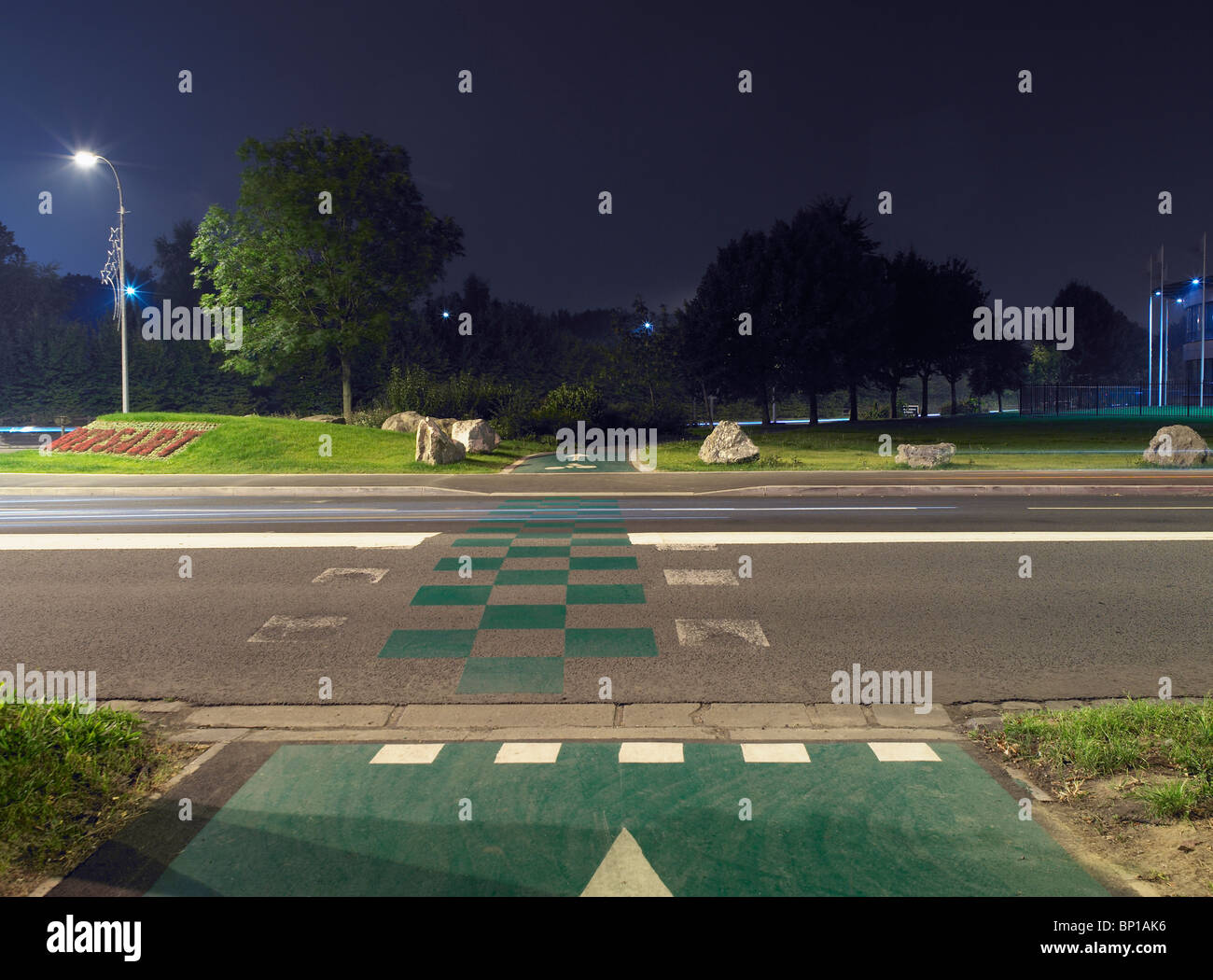 Cycle lane crossing main road hi-res stock photography and images - Alamy