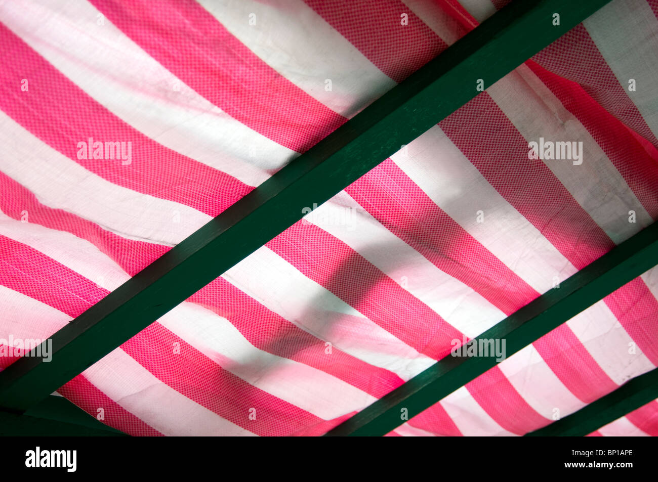 Market stall canopy hi-res stock photography and images - Alamy