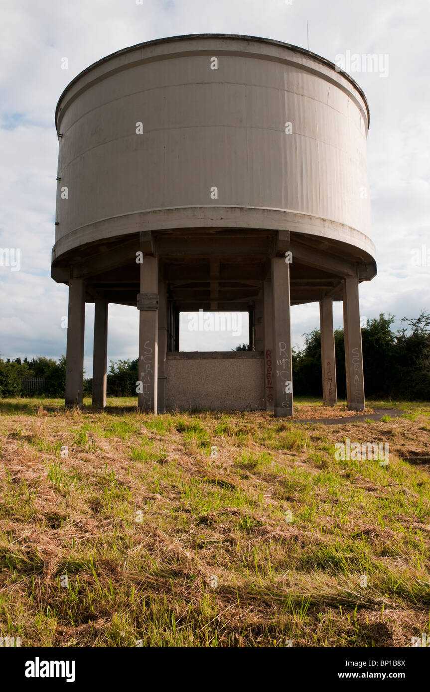 Field water tank hi-res stock photography and images - Alamy