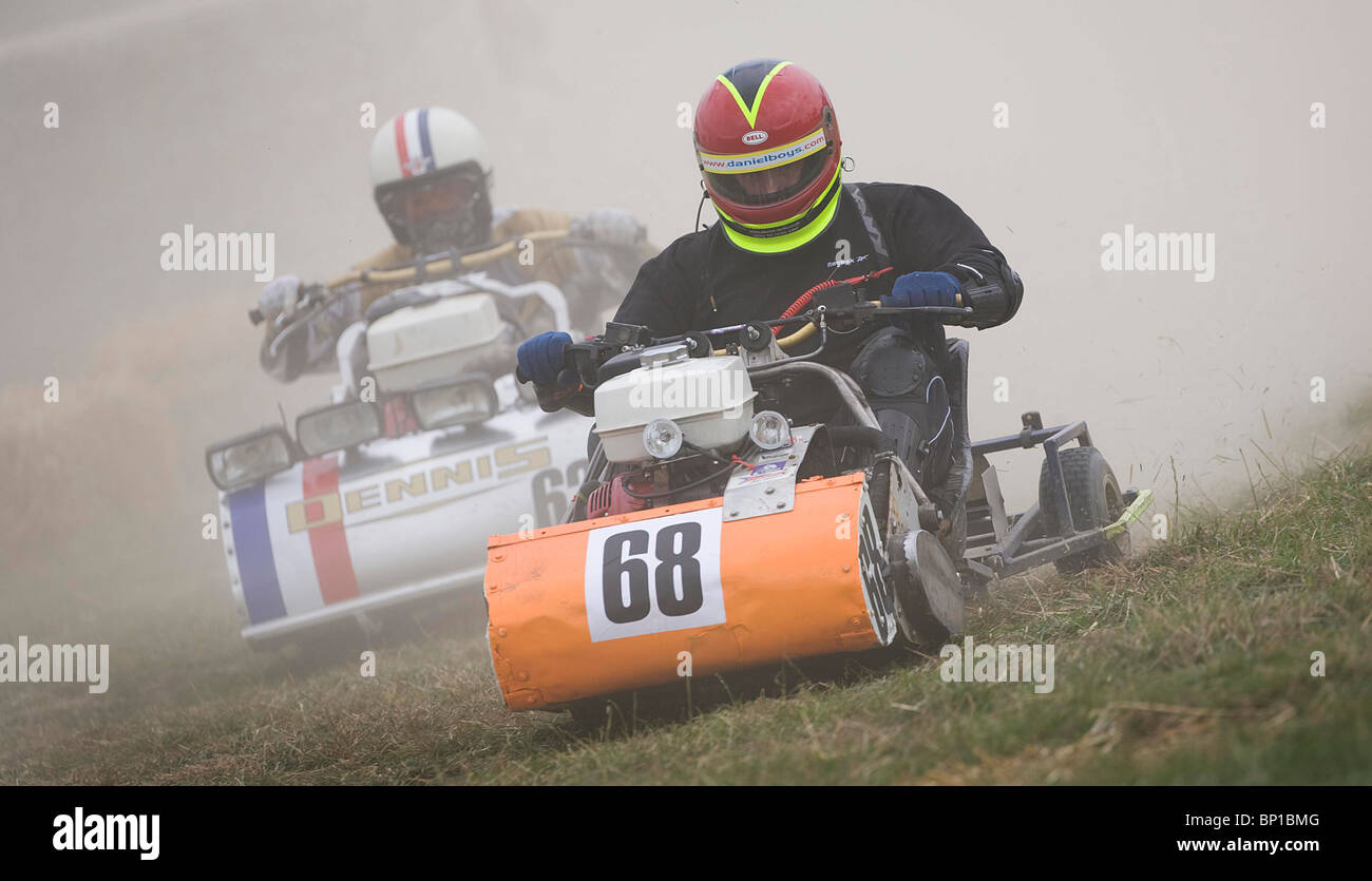 Lawn mower racing hi-res stock photography and images - Alamy