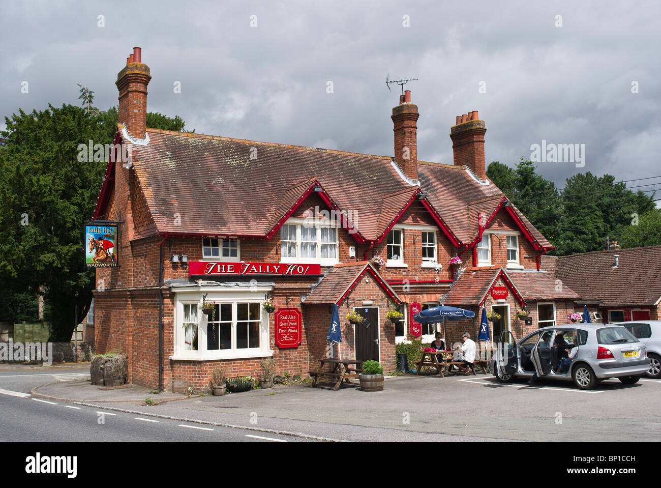 Tally ho inn hi-res stock photography and images - Alamy