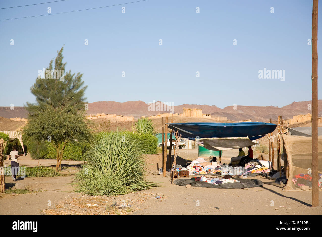 Aussenkehr Village - recycling clothes/ second hand Southern Namibia ...
