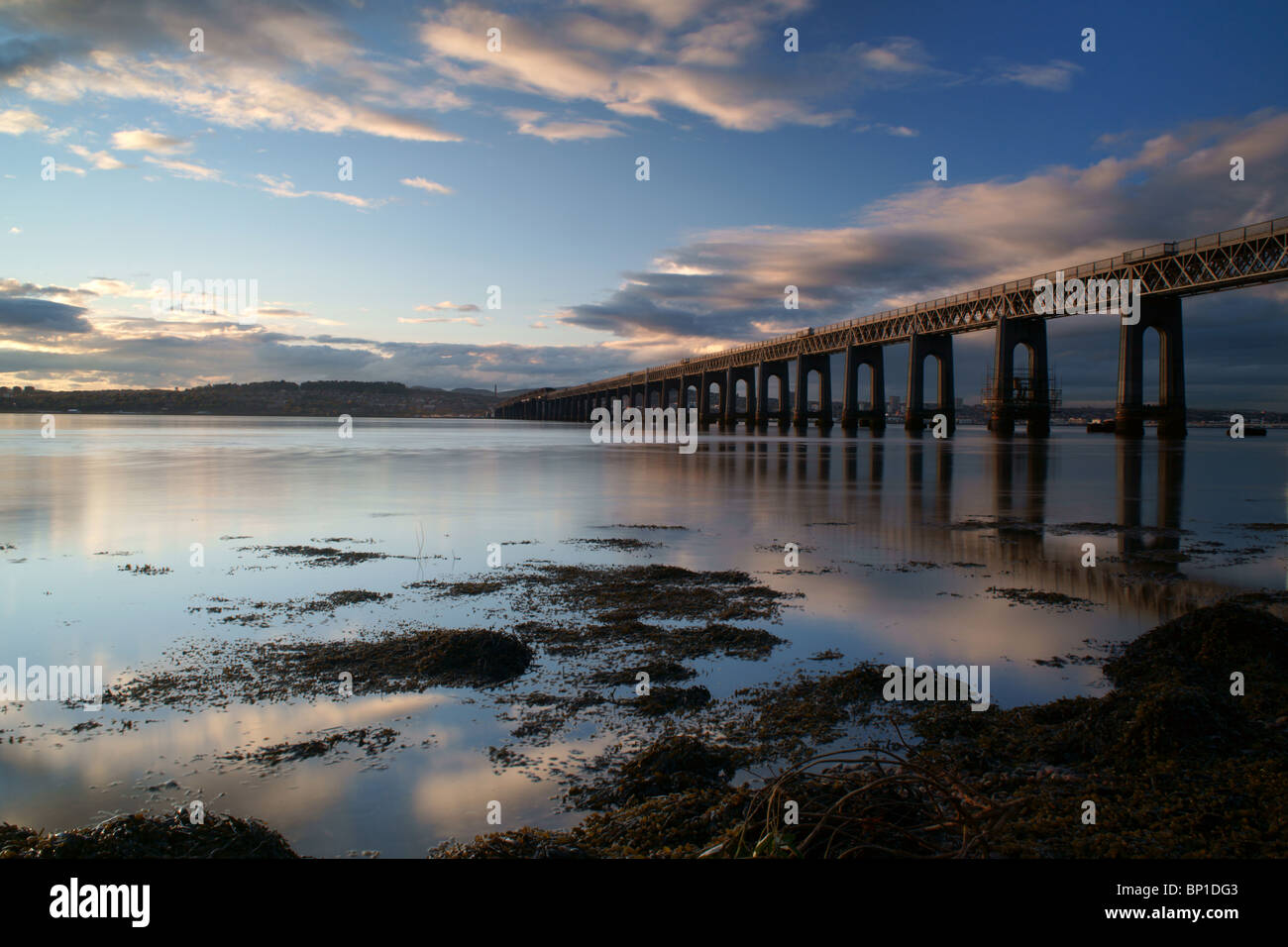 Tay bridge hi-res stock photography and images - Alamy