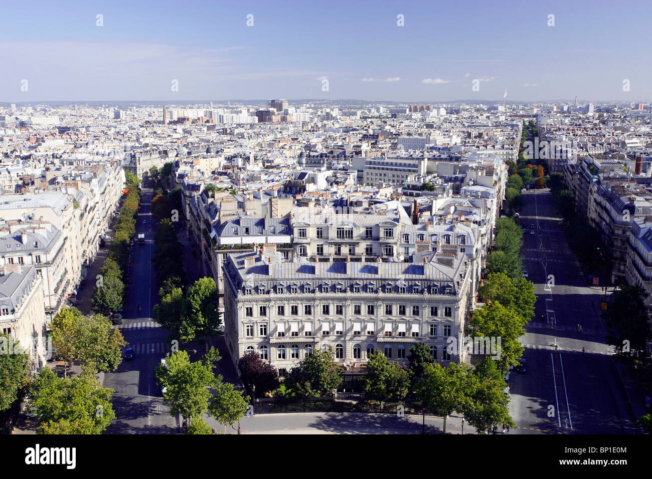 Paris must view hi-res stock photography and images - Alamy