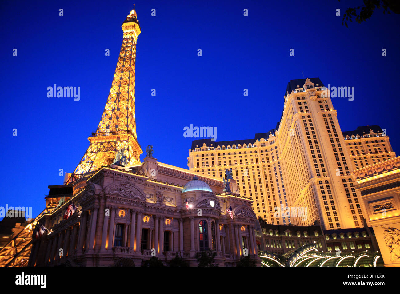 Eifel tower paris hotel hi-res stock photography and images - Alamy