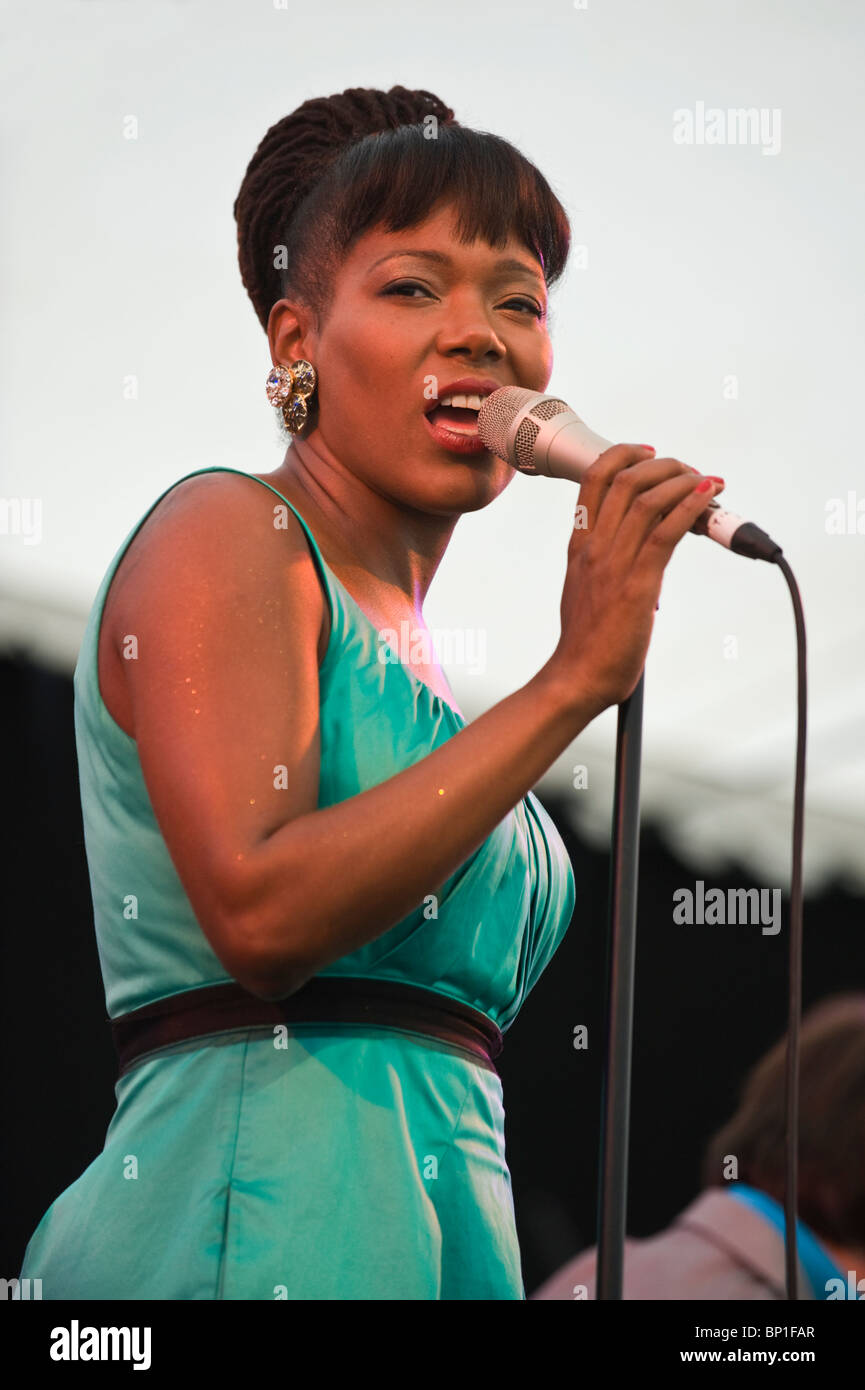 Jazz singer China Moses singing with the Raphel Lemonnier Quartet on ...