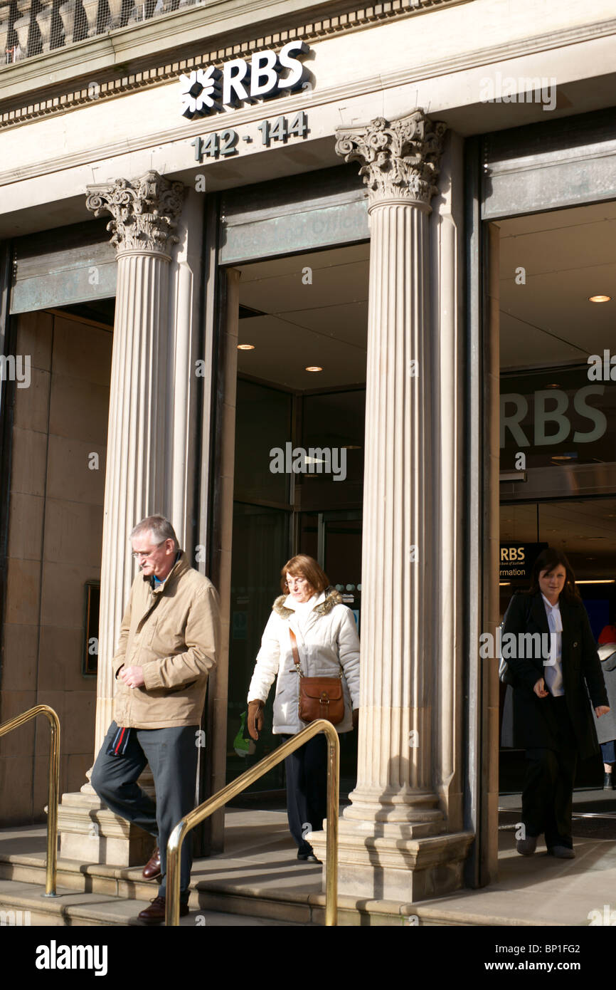 Rbs bank customers hi-res stock photography and images - Alamy