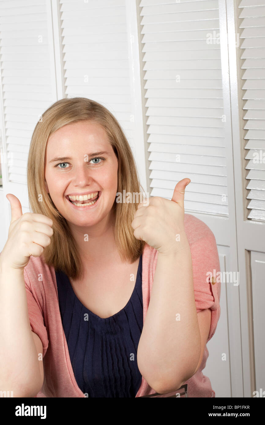 Gesturing non verbal communication hi-res stock photography and images ...