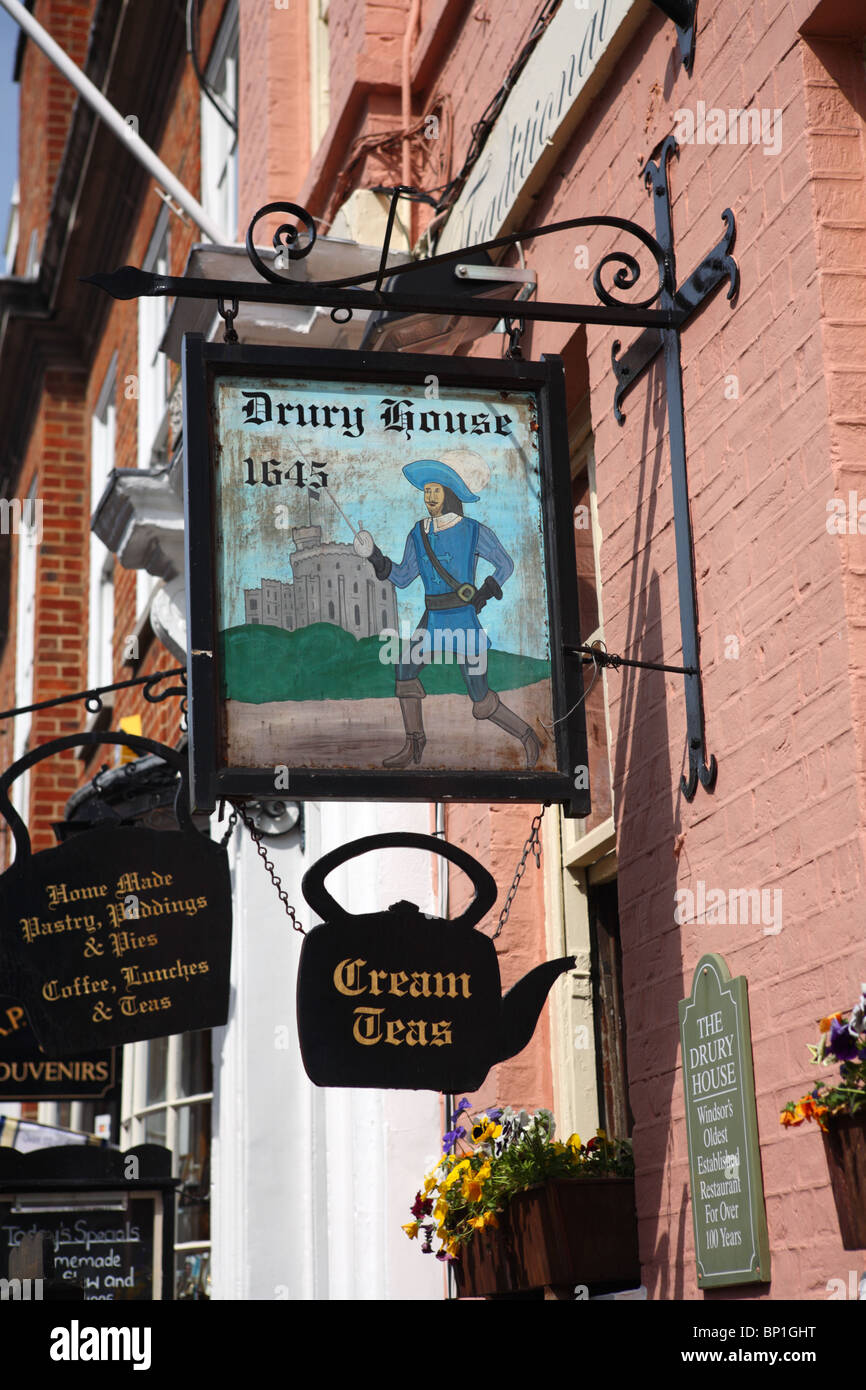 Tea shop signs in Windsor, Berkshire, SL4 Stock Photo - Alamy