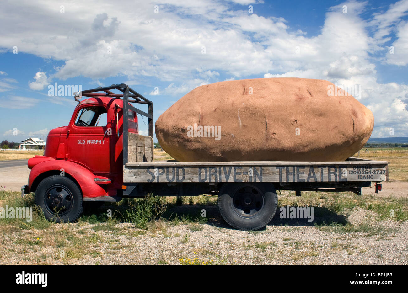 Giant idaho potato hi-res stock photography and images - Alamy