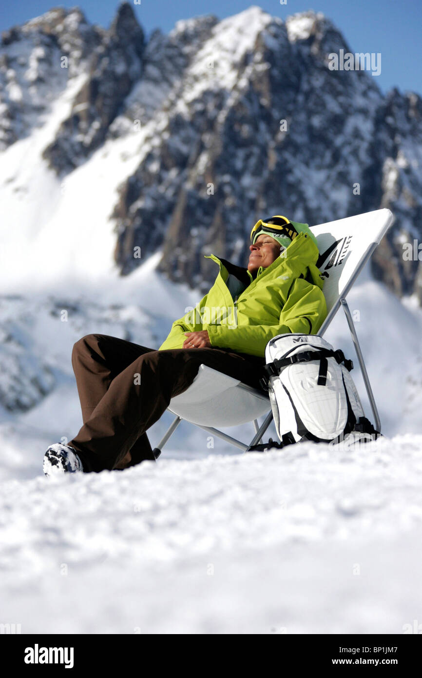 Skier sitting hi-res stock photography and images - Alamy