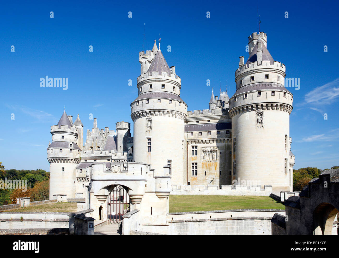 Pierrefonds castle hi-res stock photography and images - Alamy