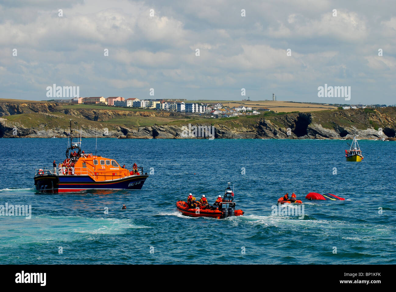 Rnli lifeboat at sea hi-res stock photography and images - Alamy