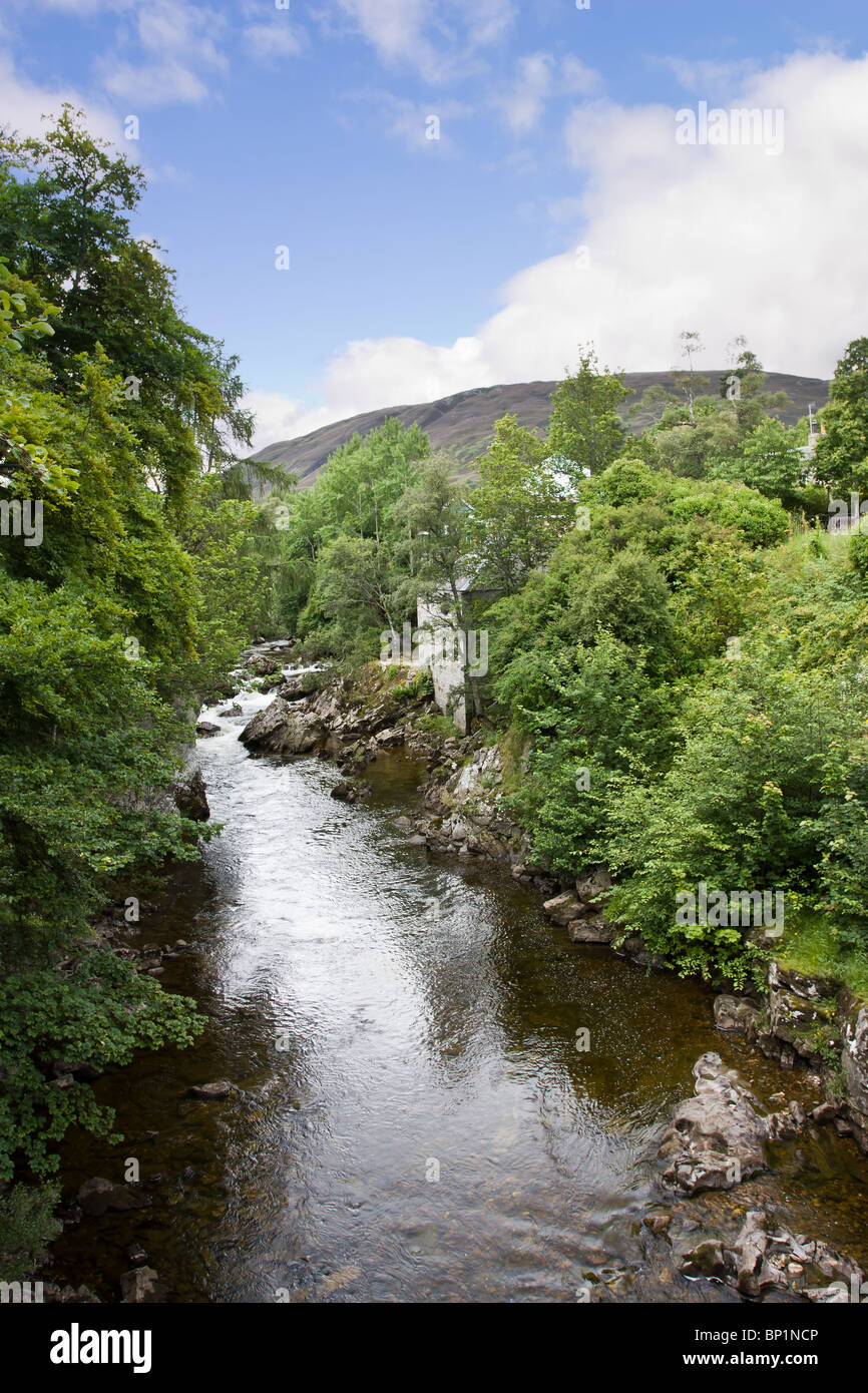 View of the river Dee in the Scottish Highland town of Braemar near ...