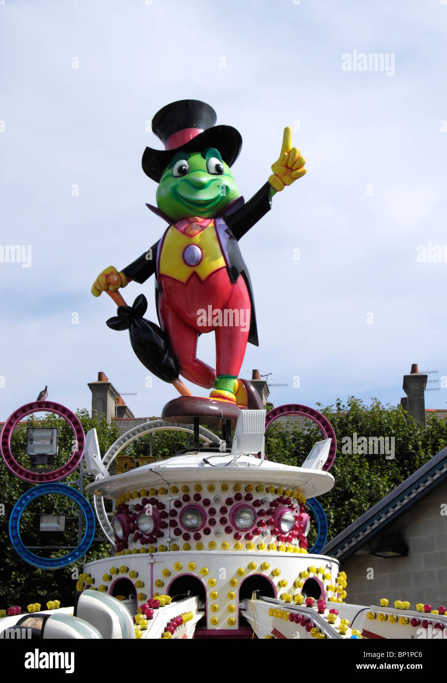 Summer funfair hi-res stock photography and images - Alamy