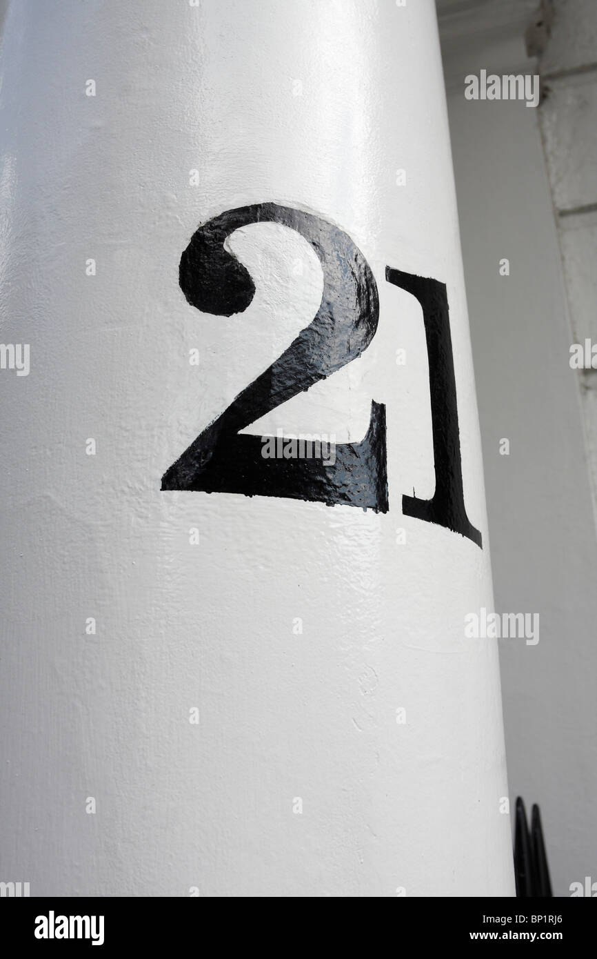 Pillar london hi-res stock photography and images - Alamy