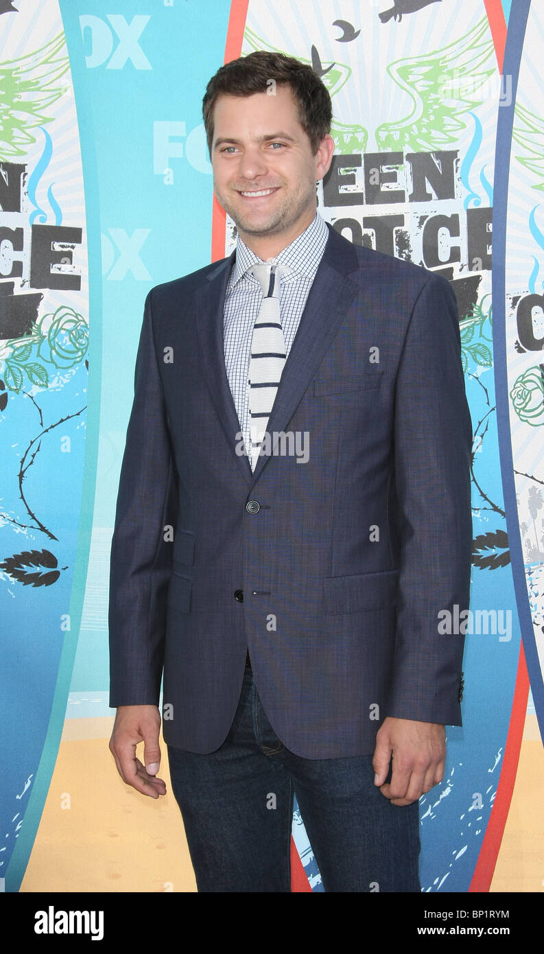 JOSHUA JACKSON TEEN CHOICE 2010 ARRIVALS LOS ANGELES CALIFORNIA USA 08 ...