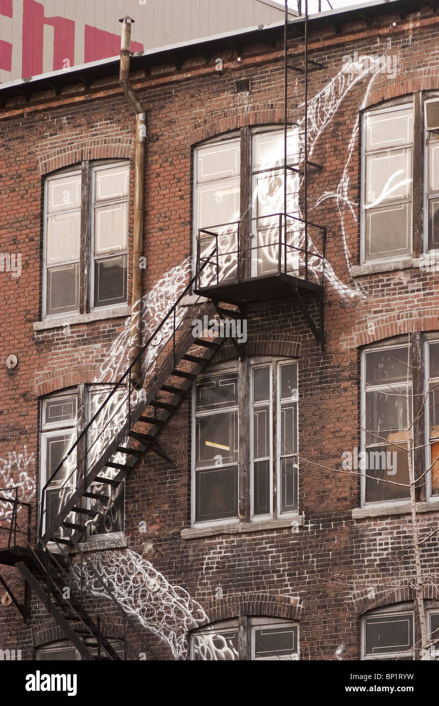 Fire exit graffiti hi-res stock photography and images - Alamy