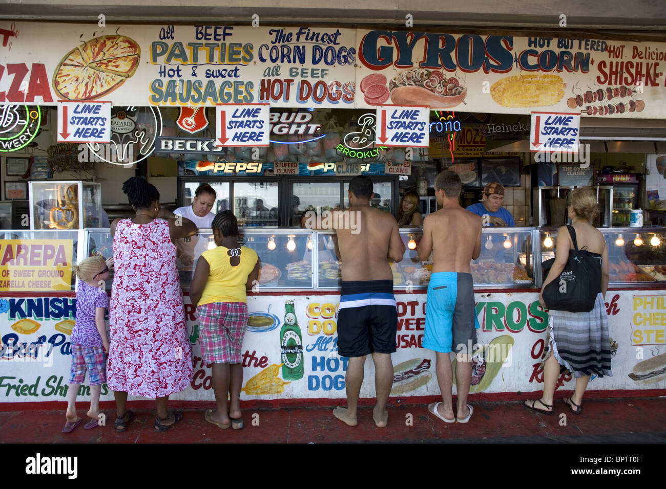 Concession food hi-res stock photography and images - Alamy