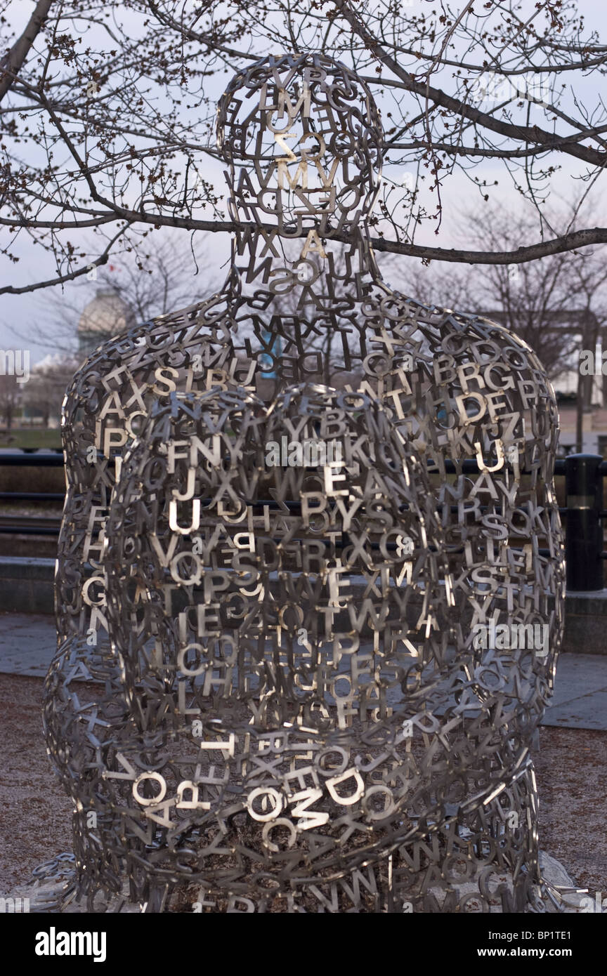 Man sitting statue hi-res stock photography and images - Alamy