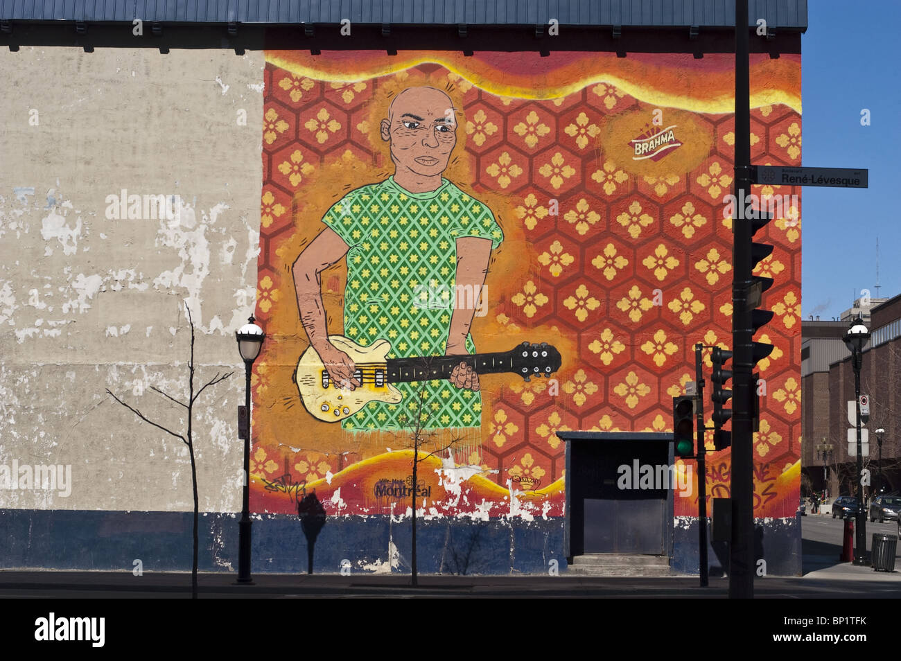 Giant mural hi-res stock photography and images - Alamy