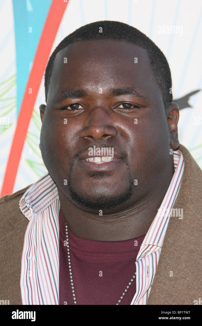 QUINTON AARON TEEN CHOICE 2010 ARRIVALS LOS ANGELES CALIFORNIA USA 08 ...